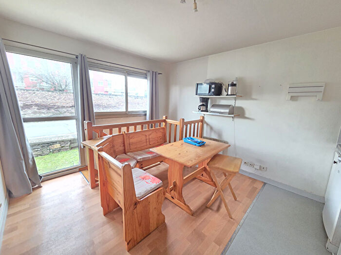 Appartement à louer - Quartiers Ouest, Arsenal, Redon - 1 pièce - 1 chambre