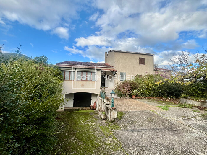Maison à vendre - Sartène - 8 pièces - 6 chambres