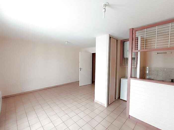Pentagone, La Roche-sur-Yon : Appartement 1 pièce à louer