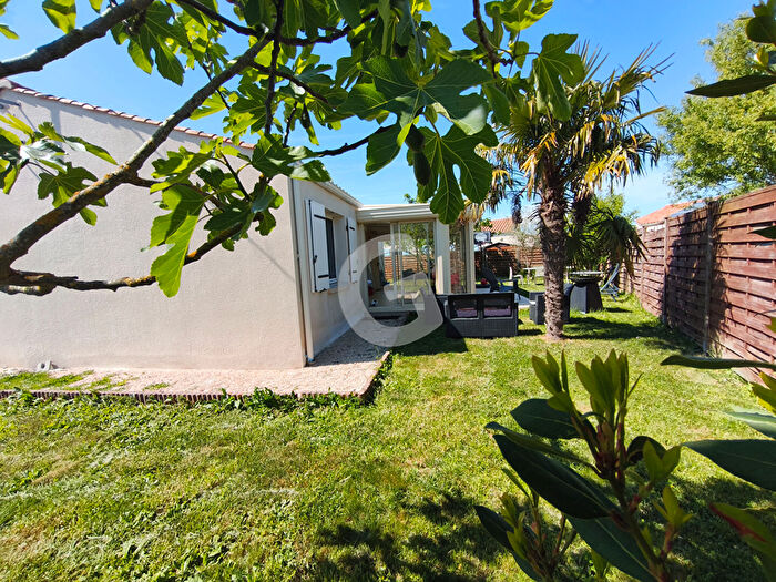 Saint-Michel-en-lHerm : Maison 3 pièces à vendre