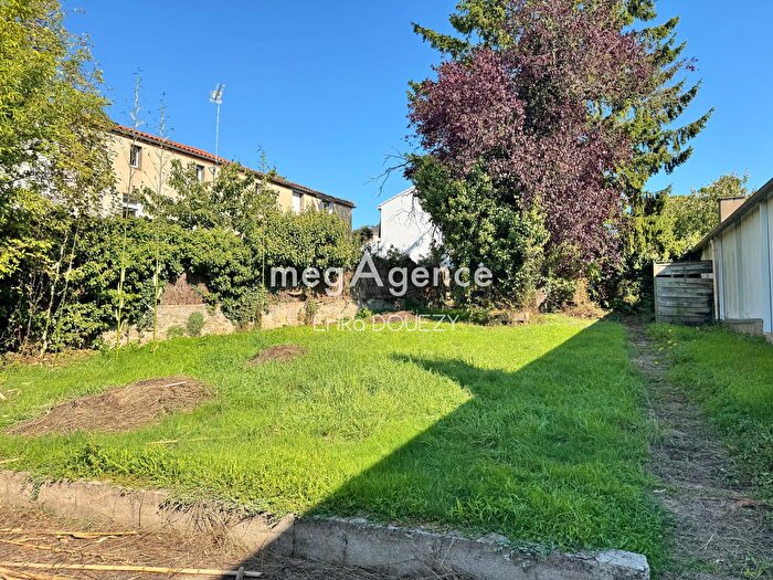 Maison à vendre - Maulévrier - 8 pièces - 5 chambres