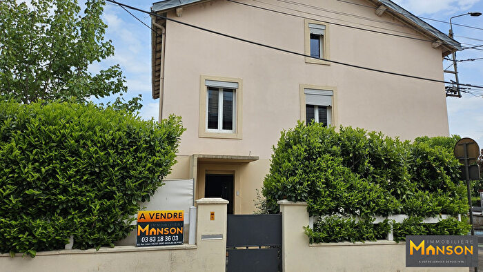 Maison à vendre - Dombasle-sur-Meurthe - 8 pièces - 6 chambres
