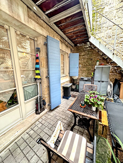 Appartement à vendre - Beaucaire, Centre-ville - 2 pièces - 1 chambre