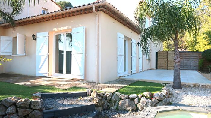 Maison 4 pièces à louer à Mougins, Le Colombier, Colombe, Cabrières, Le Bordé