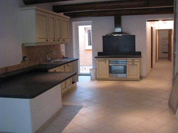 Appartement à louer - Centre Ville, Cavaillon - 3 pièces - 2 chambres