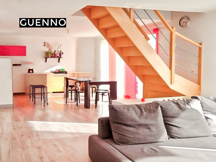 Maison à vendre - Bourg-des-Comptes - 5 pièces - 4 chambres