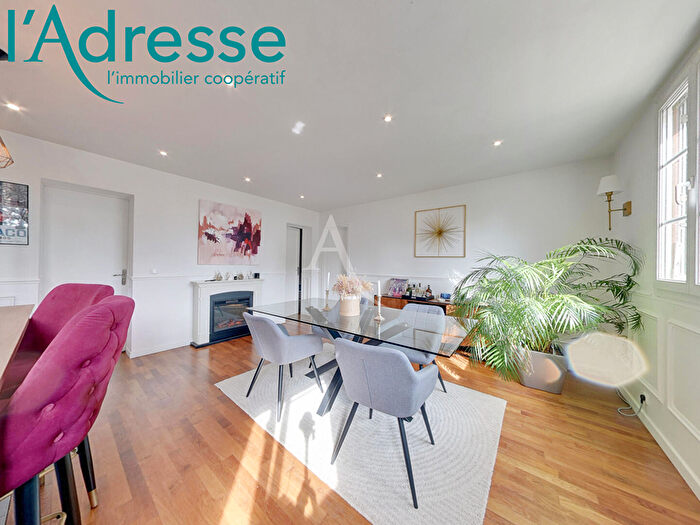 Appartement à vendre - Bry-sur-Marne, Maisons Rouges, Saint-Camille, Plâteau - 4 pièces - 2 chambres