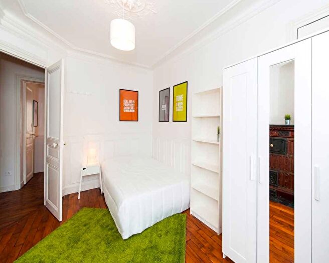 Appartement à louer - Louis Blanc-Aqueduc, Paris ème arrondissement - 4 pièces - 4 chambres