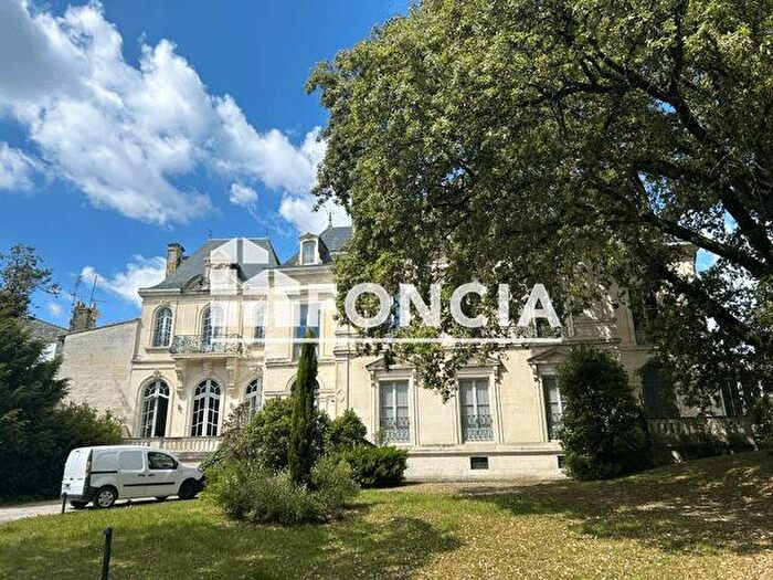 Appartement à louer - Centre, Saintes - 1 pièce