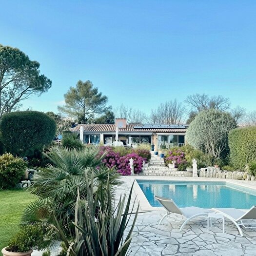 Maison à vendre - Seillans - 6 pièces - 4 chambres