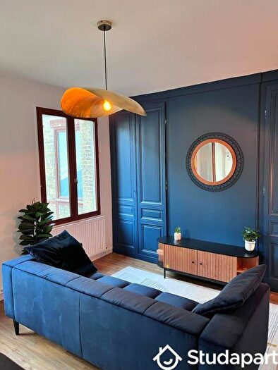 Blin Gare, Elbeuf : Appartement 1 pièce à louer