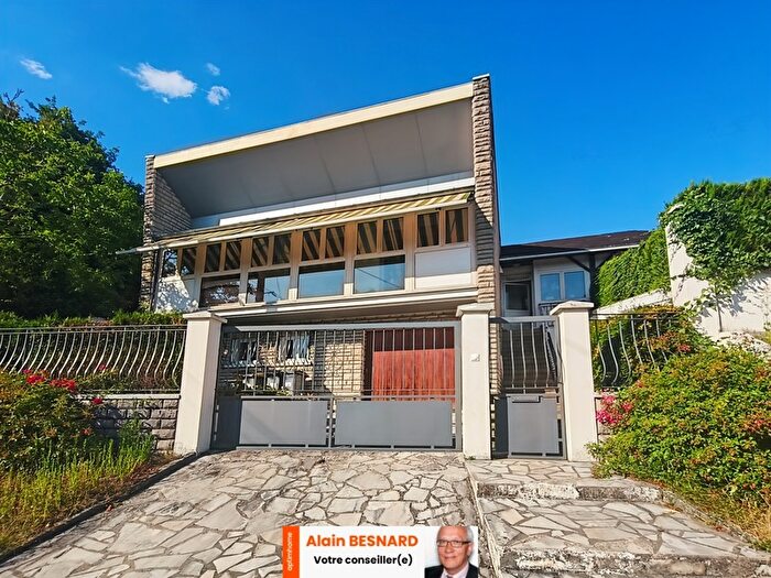 Maison à vendre - Souppes-sur-Loing - 6 pièces - 4 chambres