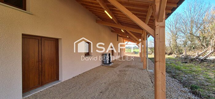 Maison à vendre - Saint-Étienne-du-Bois - 5 pièces - 3 chambres