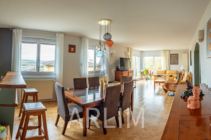 Maison à vendre - Montluel - 9 pièces - 4 chambres