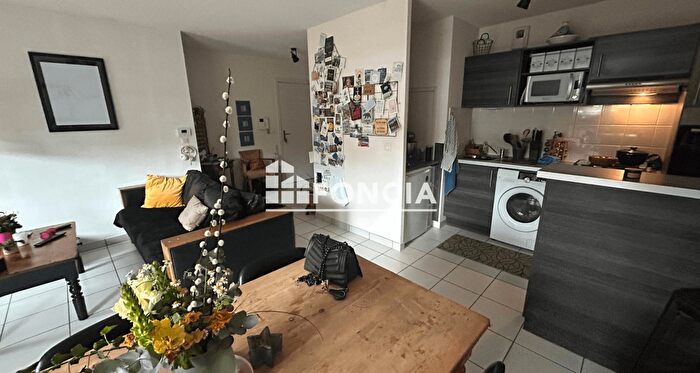 Appartement à vendre - Roanne, Clermont - 3 pièces - 2 chambres