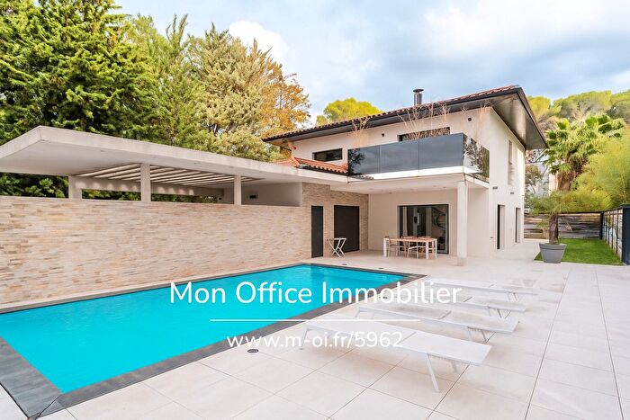 Maison à vendre - Ventabren - 5 pièces - 4 chambres