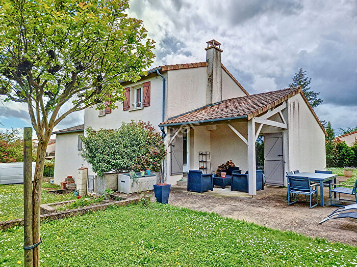 Maisons à vendre et appartements à louer - 1