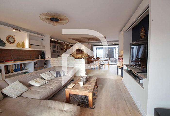 Maison à vendre - Aigues-Mortes - 6 pièces - 4 chambres