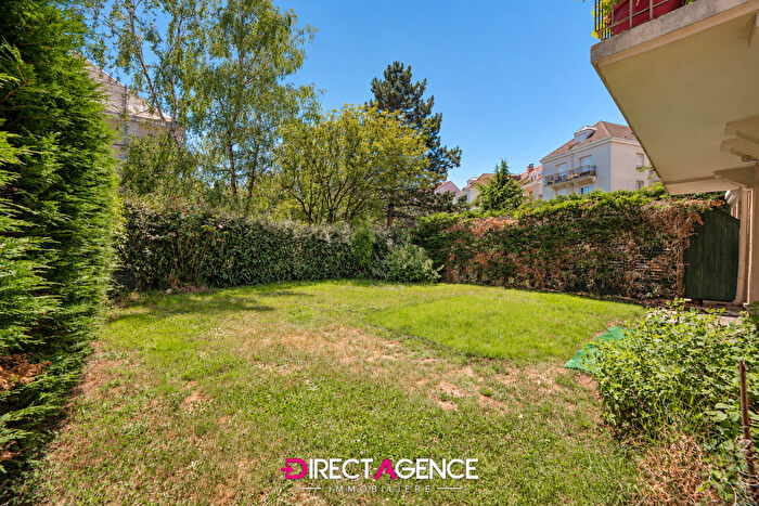 Noisy-le-Grand, Centre-ville : Appartement 3 pièces à vendre