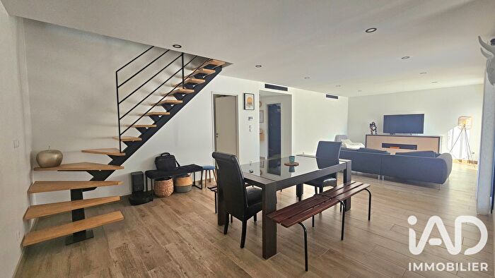 Varennes-Jarcy - Maison 7 pièces à vendre