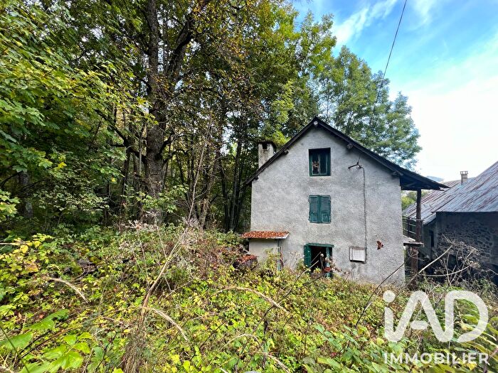 Villard-Notre-Dame : Maison 2 pièces à vendre