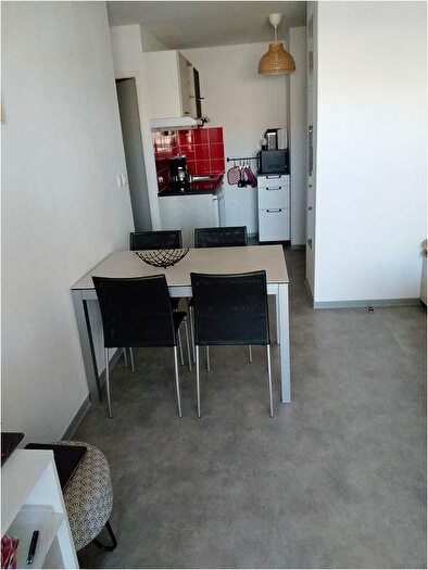 Maisons à vendre et appartements à louer - 1