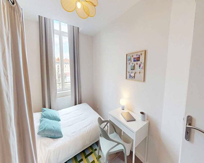 Appartement à louer - Ainay, Lyon ème arrondissement - 3 pièces - 3 chambres