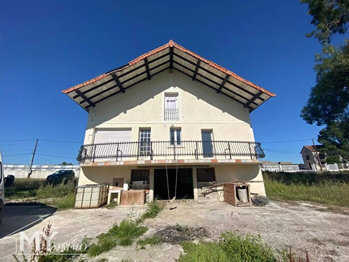 Maison à vendre - Saint-Martin-de-Gurson - 6 pièces - 4 chambres