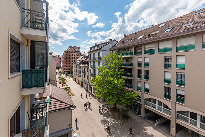 Annecy, Centre-ville, Vieille ville, Marquisats : Appartement 3 pièces à vendre