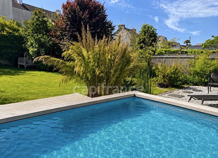 Maison 8 pièces à Le Relecq-Kerhuon, à vendre