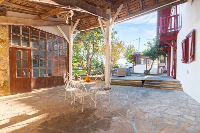 Maison à vendre - La Bastide-Clairence - 5 pièces - 4 chambres