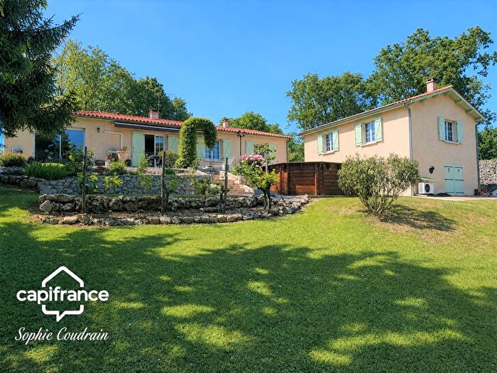 Maison 6 pièces à Allez-et-Cazeneuve, à vendre