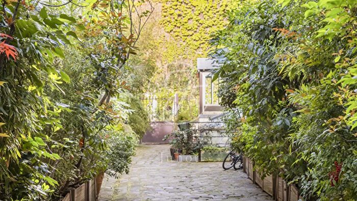 Appartement à vendre - Paris e , République, Saint-Ambroise - 2 pièces - 1 chambre