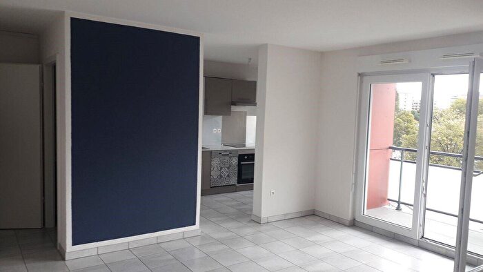 Neudorf Est Centre, Strasbourg - Appartement 3 pièces à louer
