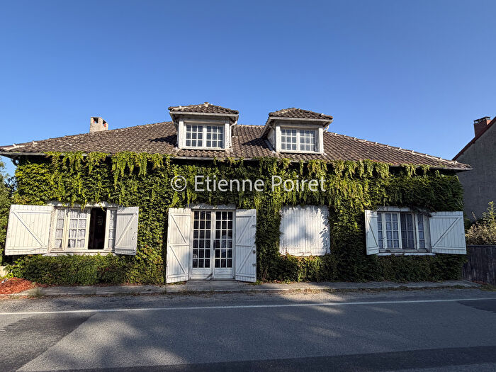 Maison 7 pièces à vendre à Pontarion