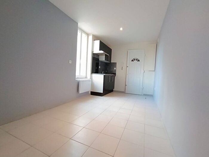 Appartement à louer - Centre Ville, Étampes - 2 pièces - 1 chambre