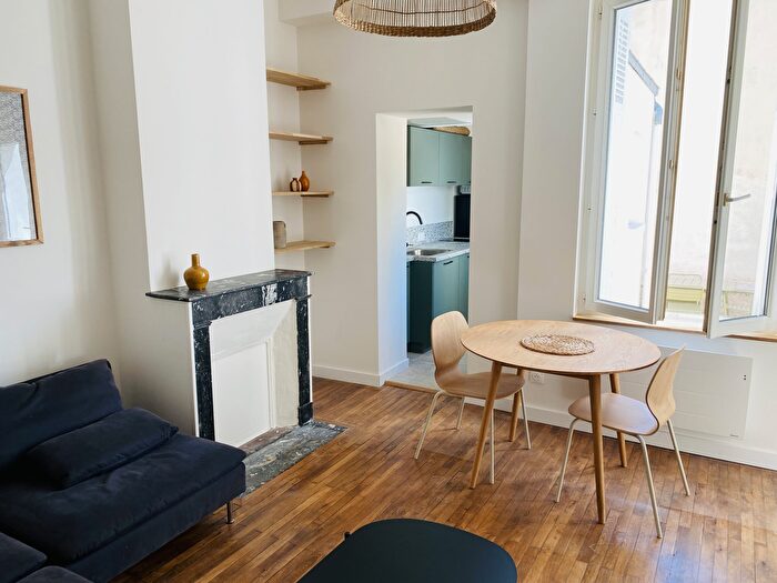 Tours, Rabelais, Tonnelle : Appartement 2 pièces à louer