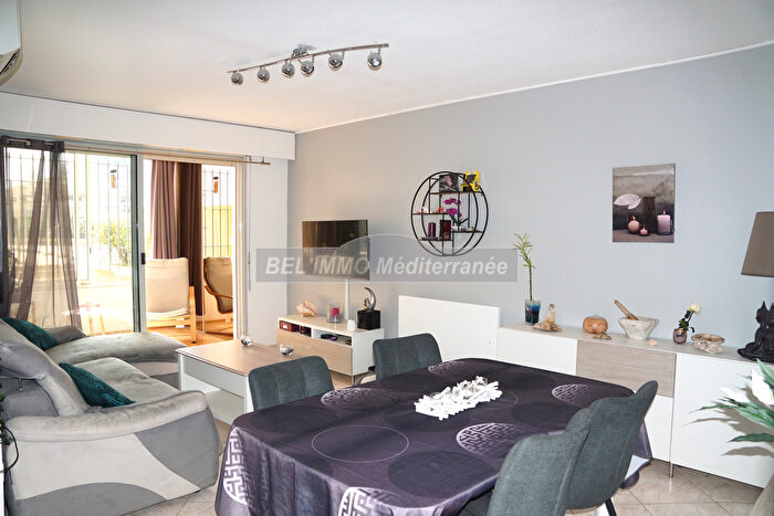 Cavalaire-sur-Mer, Centre-ville - Appartement 3 pièces à louer