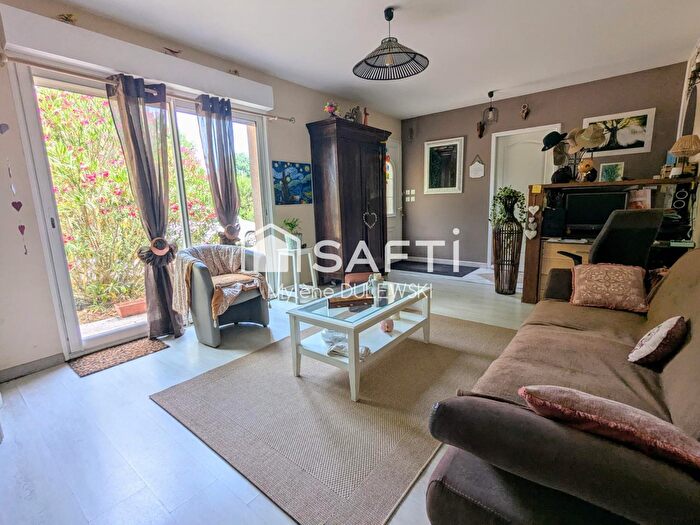 Maison à vendre - Galgon - 5 pièces - 3 chambres