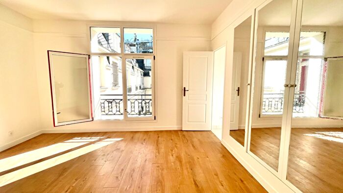 Appartement à vendre - Paris e , Saint-Philippe du Roule - 1 pièce