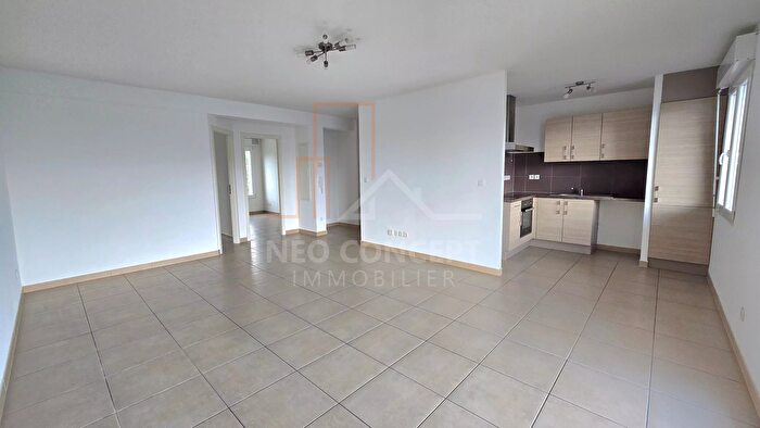 Appartement à louer - Bischwiller, Centre-ville, Gare - 3 pièces - 2 chambres