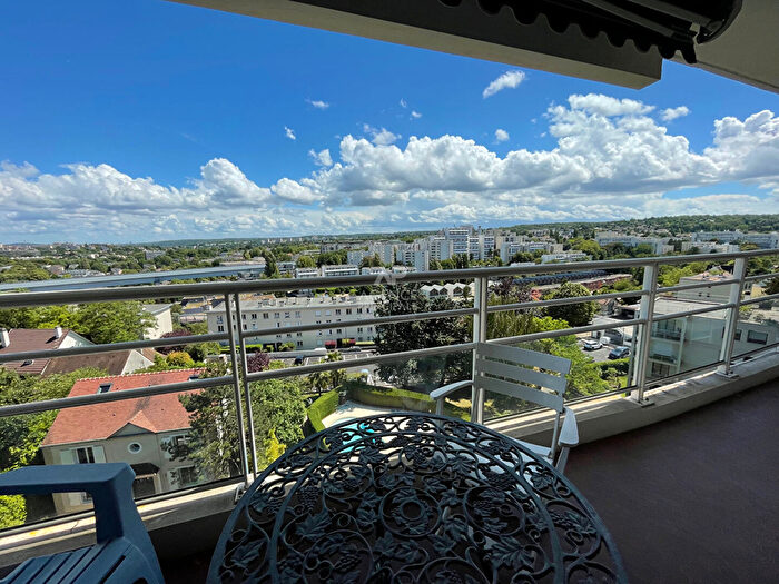 Appartement 4 pièces à Saint-Germain-en-Laye, Hennemont, à vendre