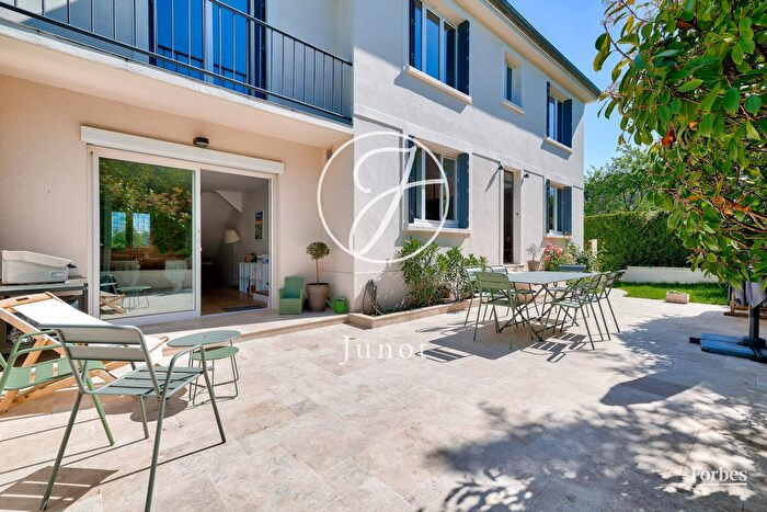 Rueil-Malmaison, Coeur de Ville - Maison 10 pièces à vendre