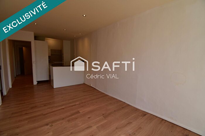 Digne-les-Bains, Centre-ville, Bourg : Appartement 3 pièces à vendre