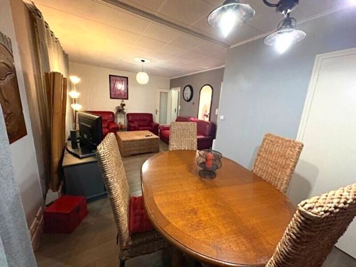 Appartement à louer - Centre Ouest, Sainte-Savine - 4 pièces - 2 chambres