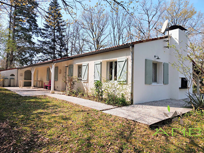 Maison 5 pièces à Écuras, à vendre