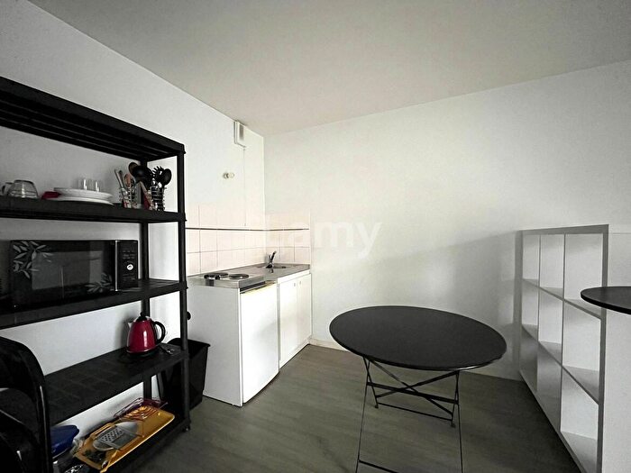 Appartement à louer - Maison Blanche-Wilson, Reims - 1 pièce