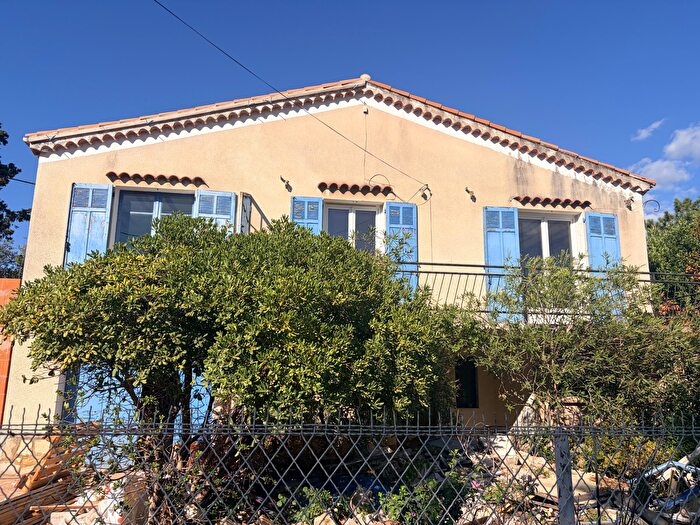 Maison à vendre à Saint-Maximin-la-Sainte-Baume, Centre-ville