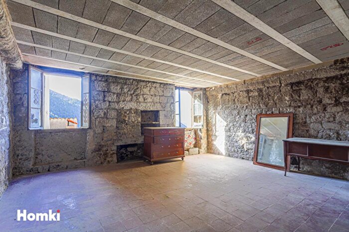 Maison à vendre - Peille - 5 pièces - 3 chambres