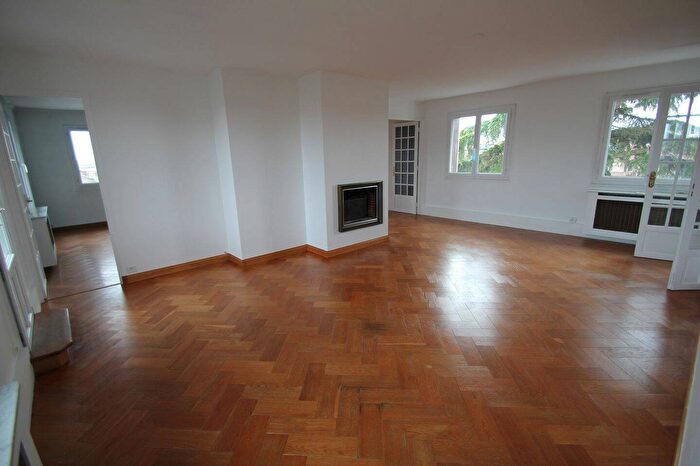 Centre Ville Chateau, Chennevières-sur-Marne : Appartement 3 pièces à louer